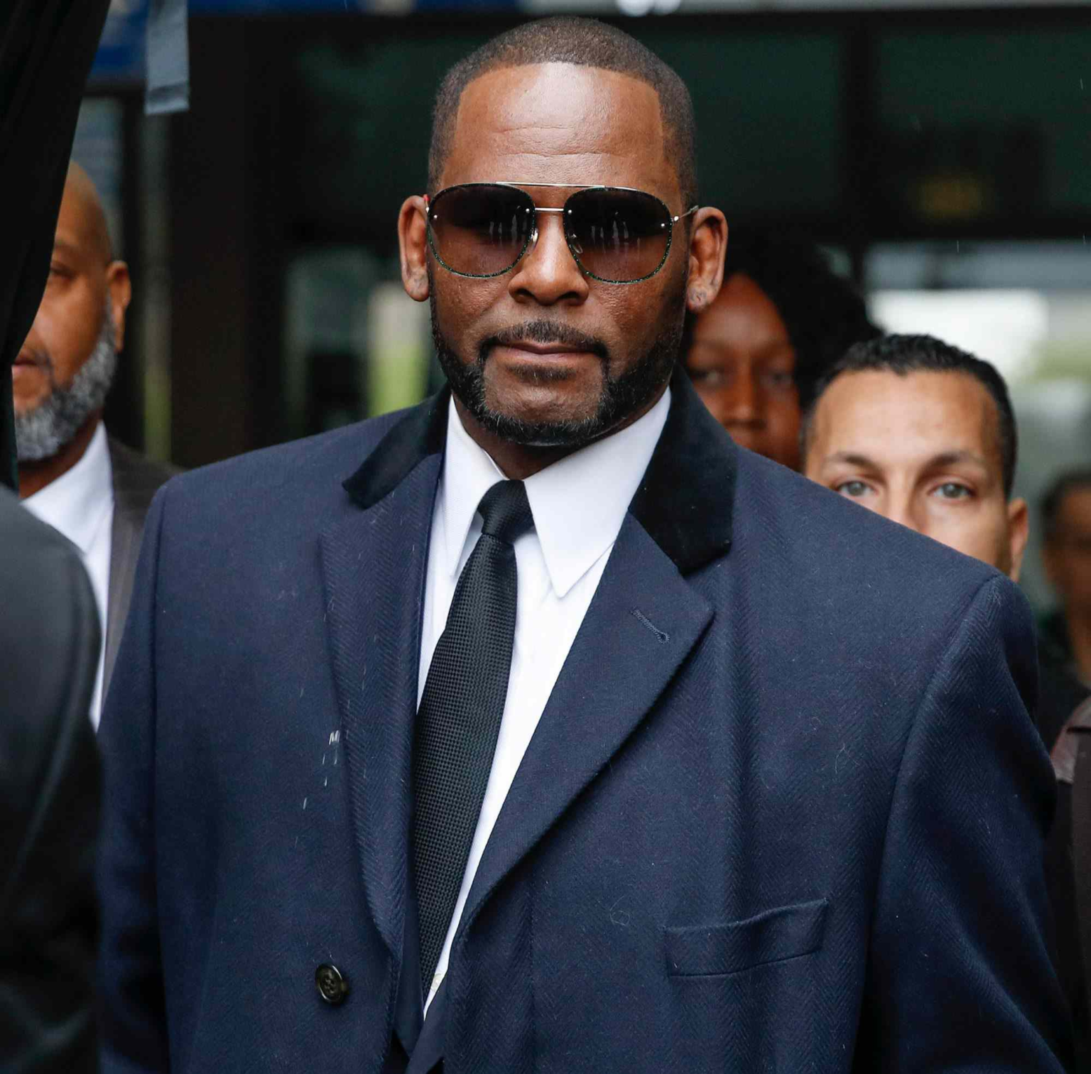 R. Kelly Biography: Music Star, Controversies & Legacy - Tushstories
